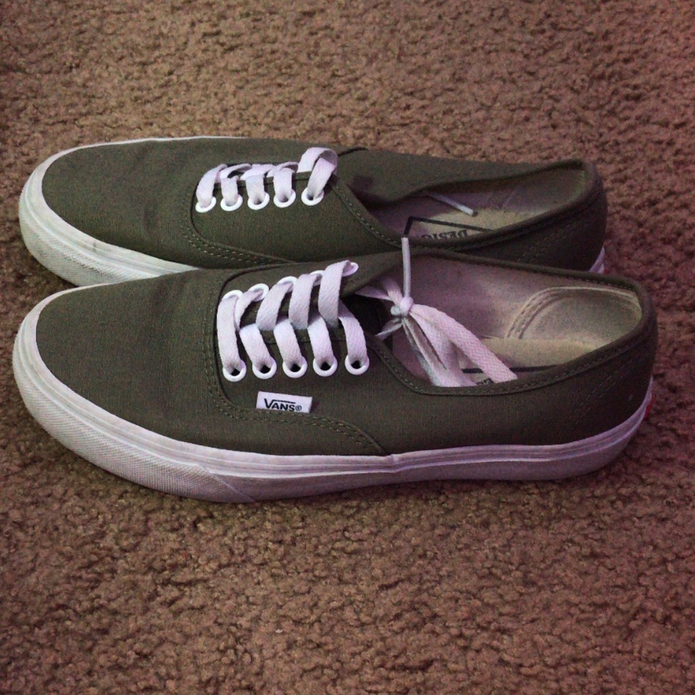 Vans Olive Green Authentic Low Rise Shoe - Gem